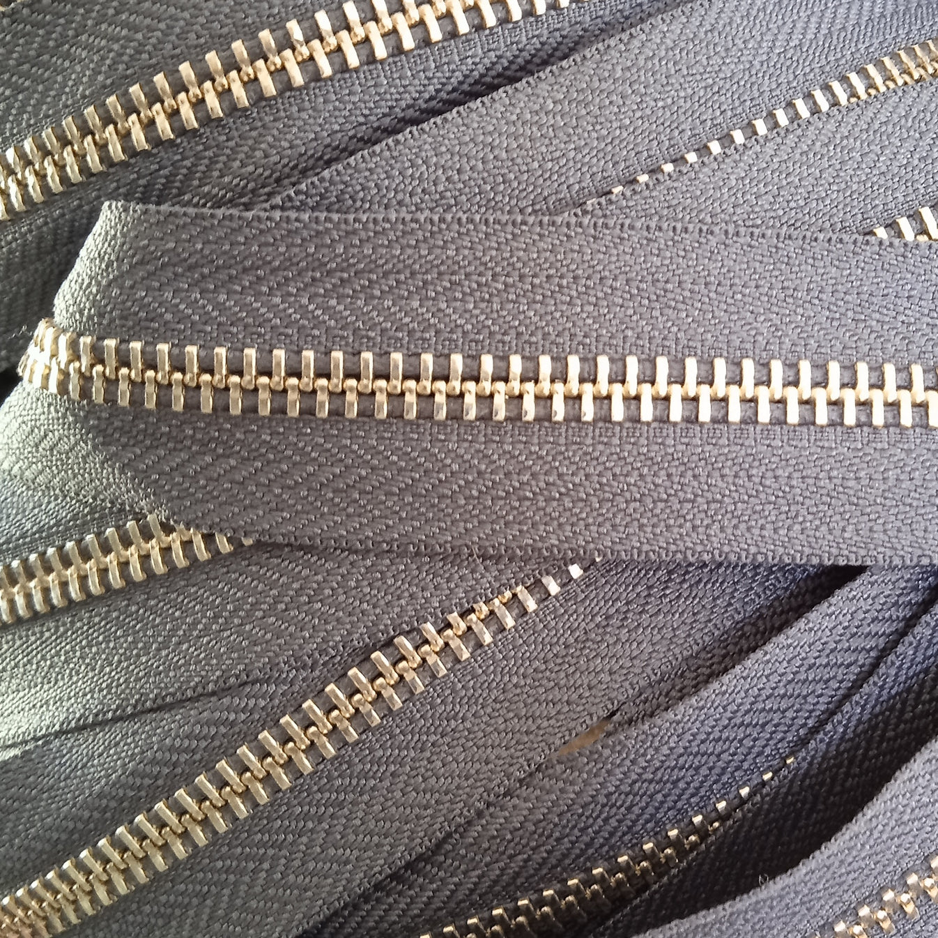 YKK Nickel Zip Chain - (Various Sizes & Colours) – DMLeatherworx Pty Ltd